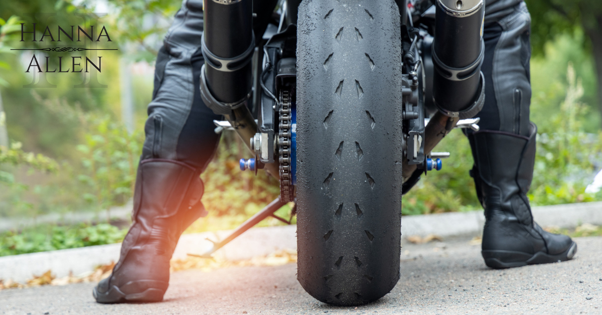 Motorcycle Gear Essentials for a Safe and Enjoyable Summer Ride | Hanna ...