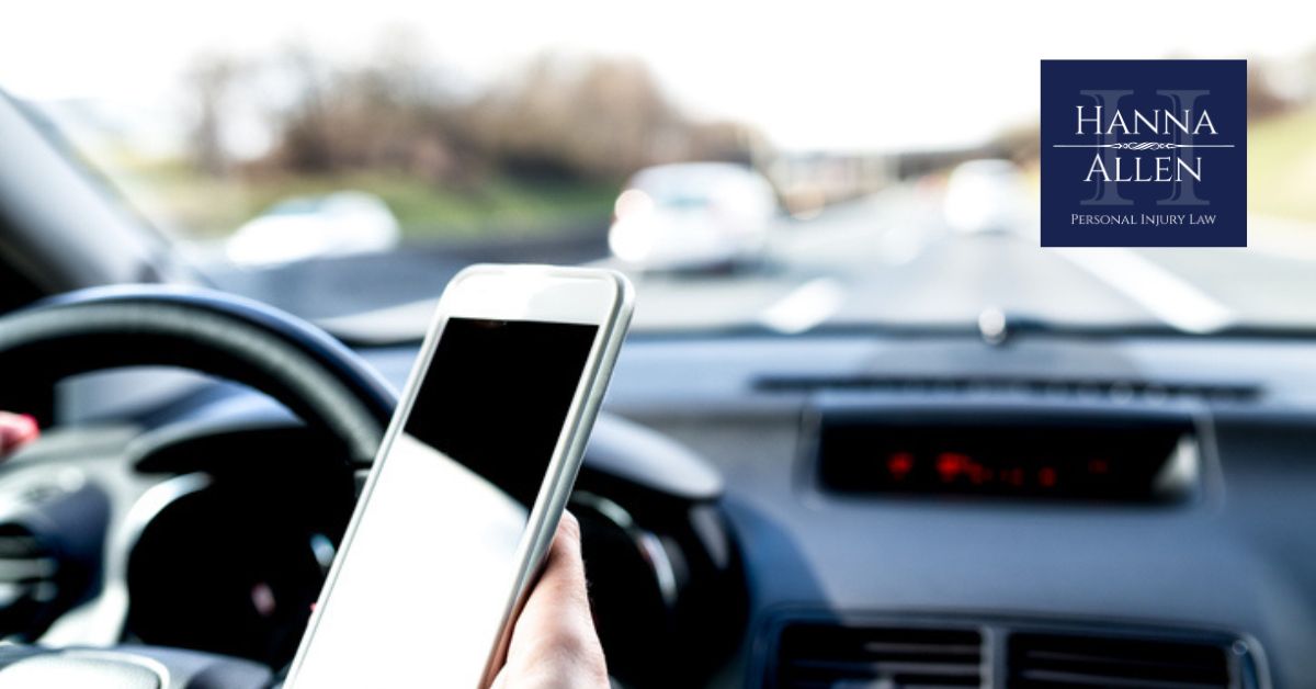 4 Dangers of Distracted Driving During Summer Road Trips